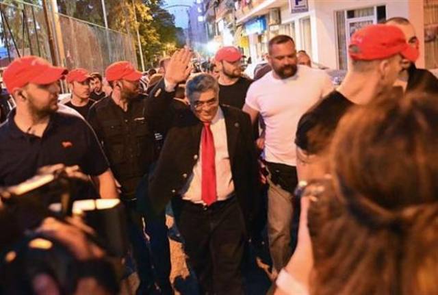 Εκλογές δήμου Αθηναίων 2010: Η μεγάλη απόδειξη ότι η ΧΡΥΣΗ ΑΥΓΗ δεν ...